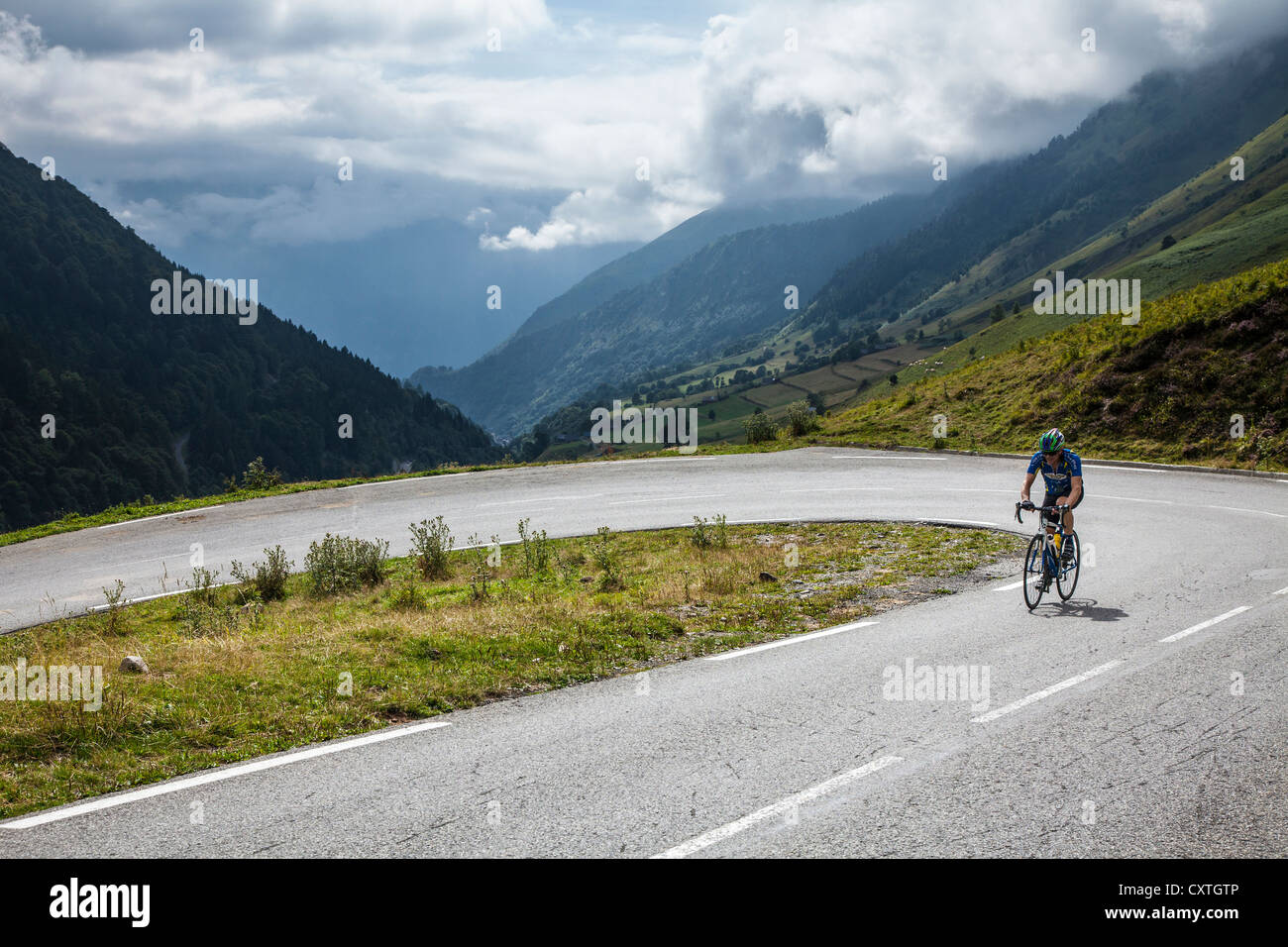 Col du tourmalet cycling hi-res stock photography and images - Alamy