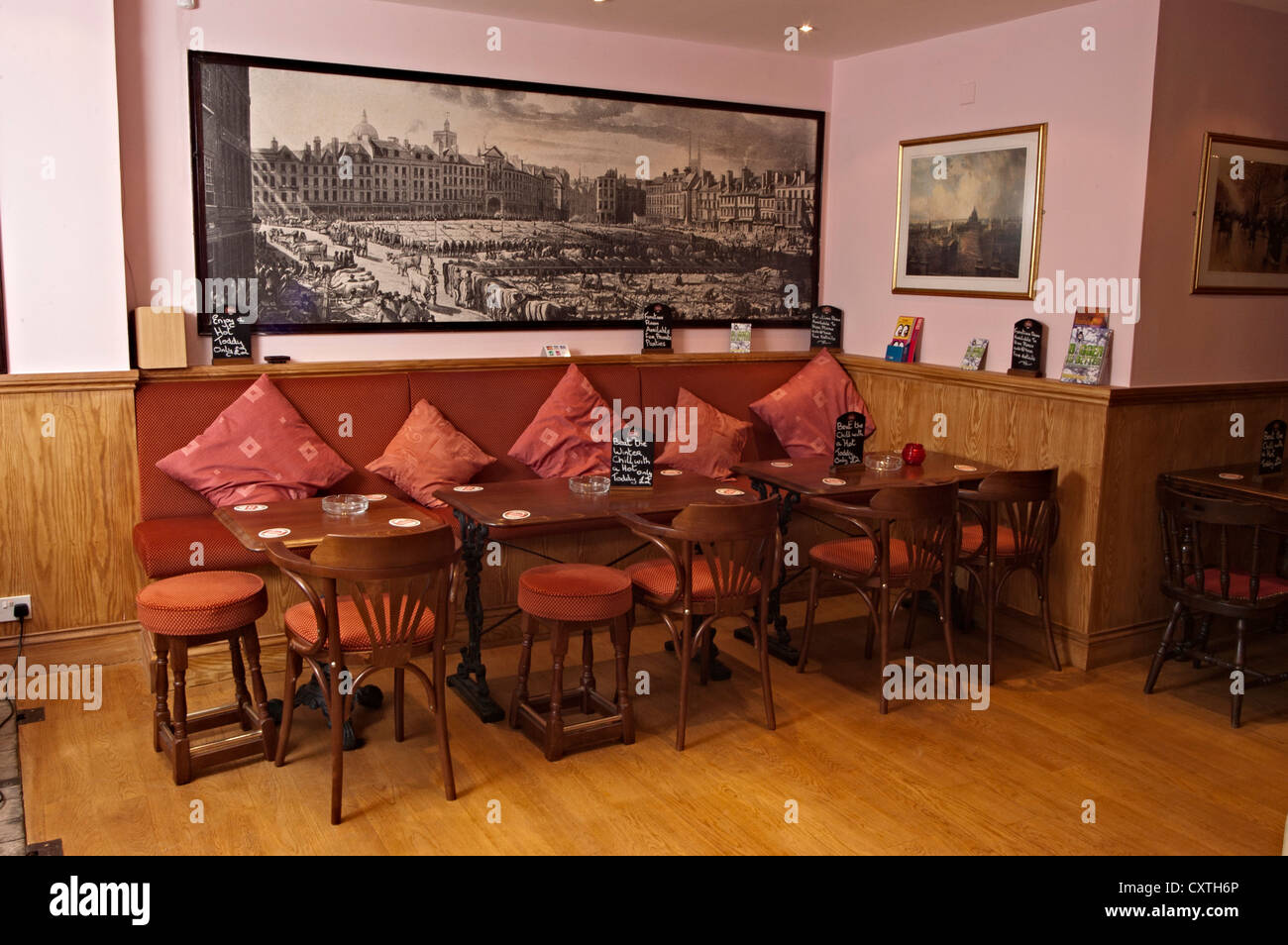 The new market pub interior tables pub hi-res stock photography and ...