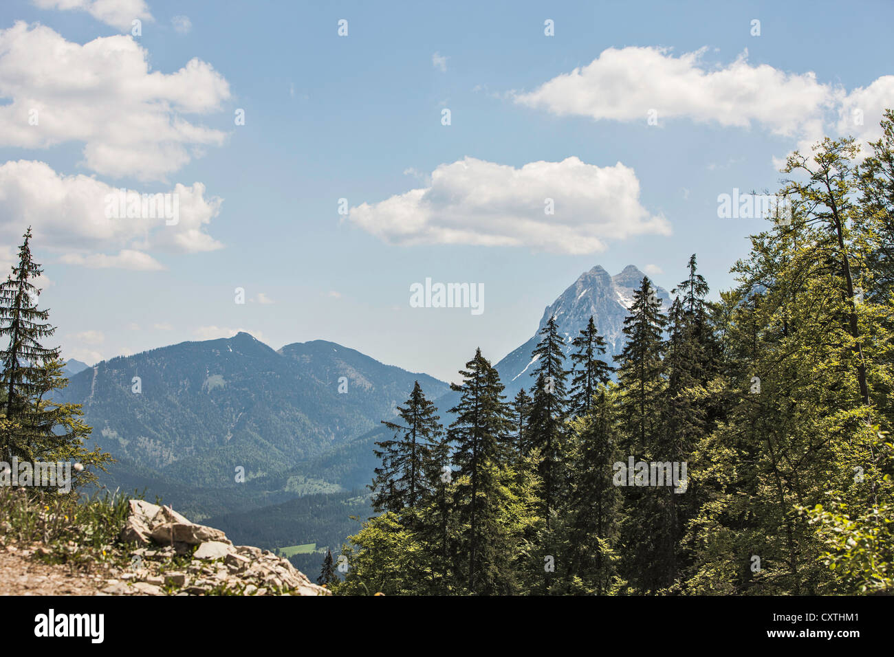 Overlooking blue mountains hi-res stock photography and images - Alamy