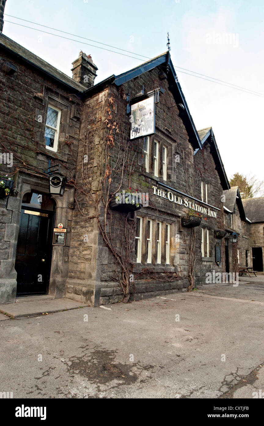 the old station tavern pub bar inn bar Stock Photo - Alamy