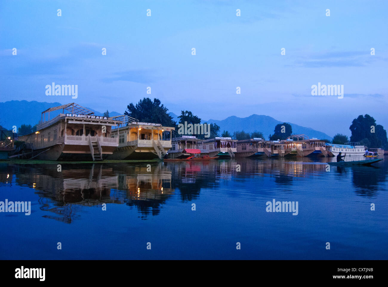 Wooden houseboats lining up in Nagin Lake Stock Photo - Alamy
