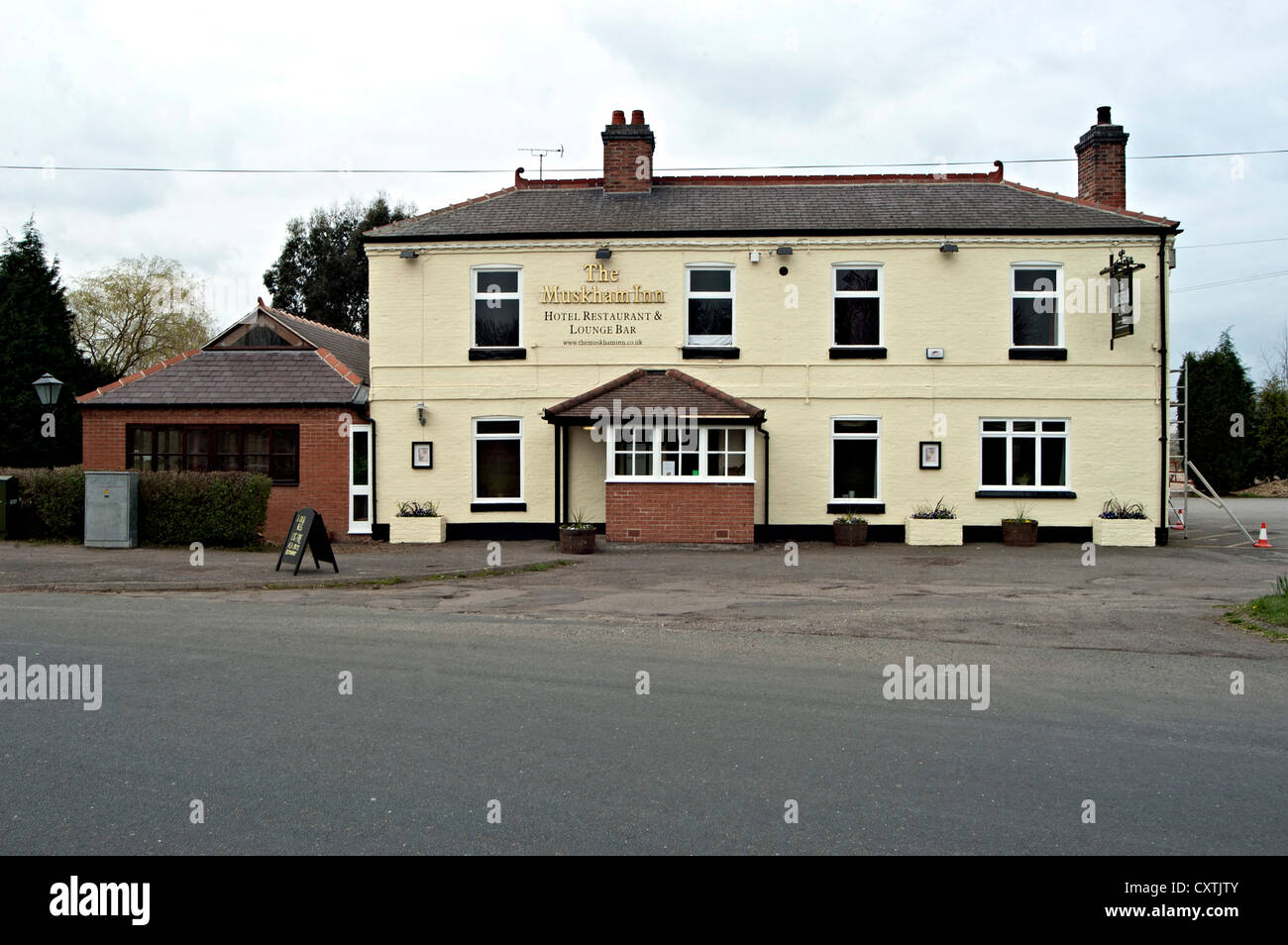 Medieval tavern public house hi-res stock photography and images - Alamy