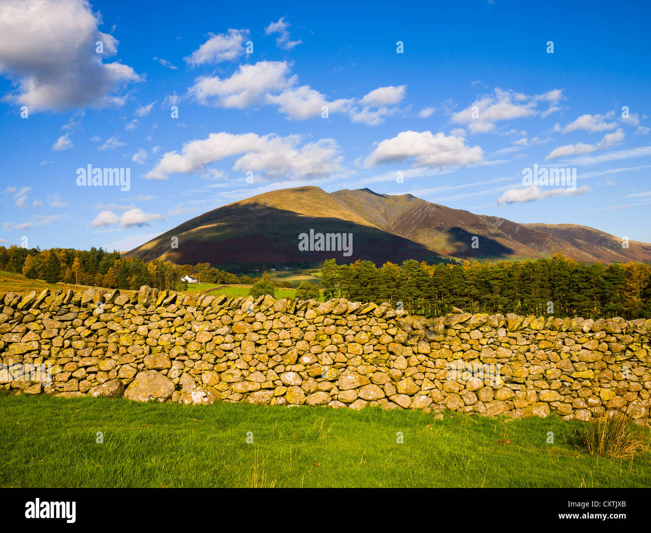 Blencathra near Keswick in the Lake District National Park, Cumbria ...