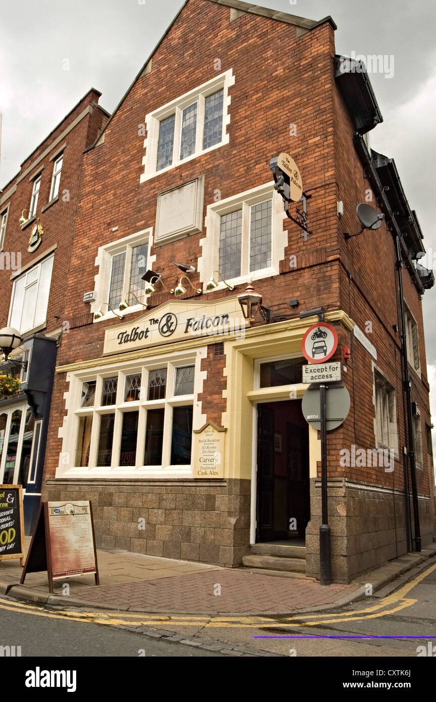 Talbot pub inn hi-res stock photography and images - Alamy