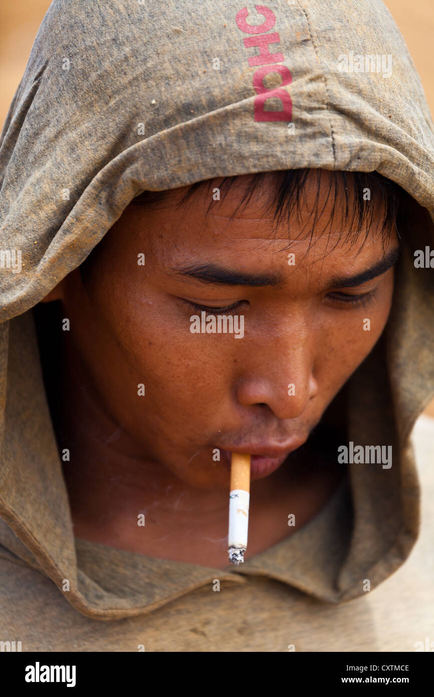 Portrait of a Diamond Digger in the Diamond Mines of Cempaka, Indonesia ...