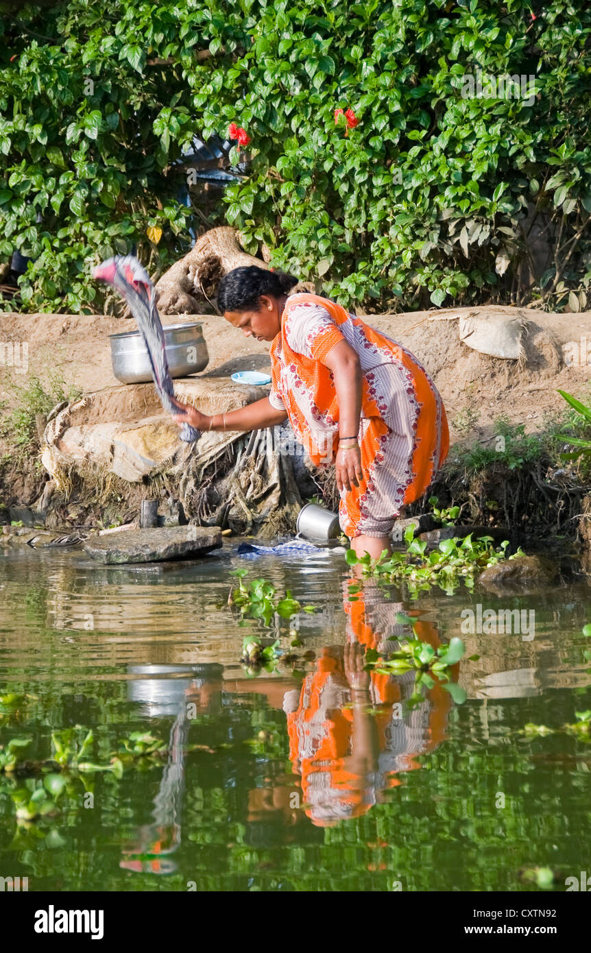 Riverside livelihood hi-res stock photography and images - Alamy