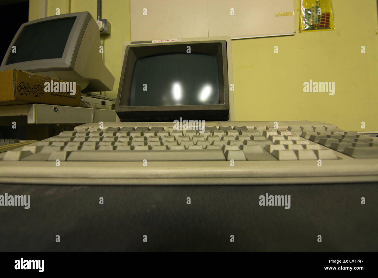 Crt monitor screen hi-res stock photography and images - Alamy
