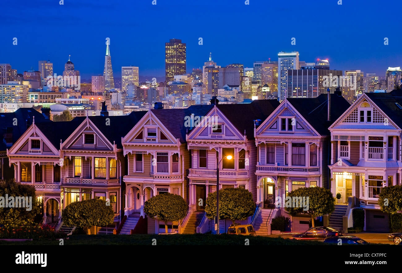 Victorian houses at night hi-res stock photography and images - Alamy