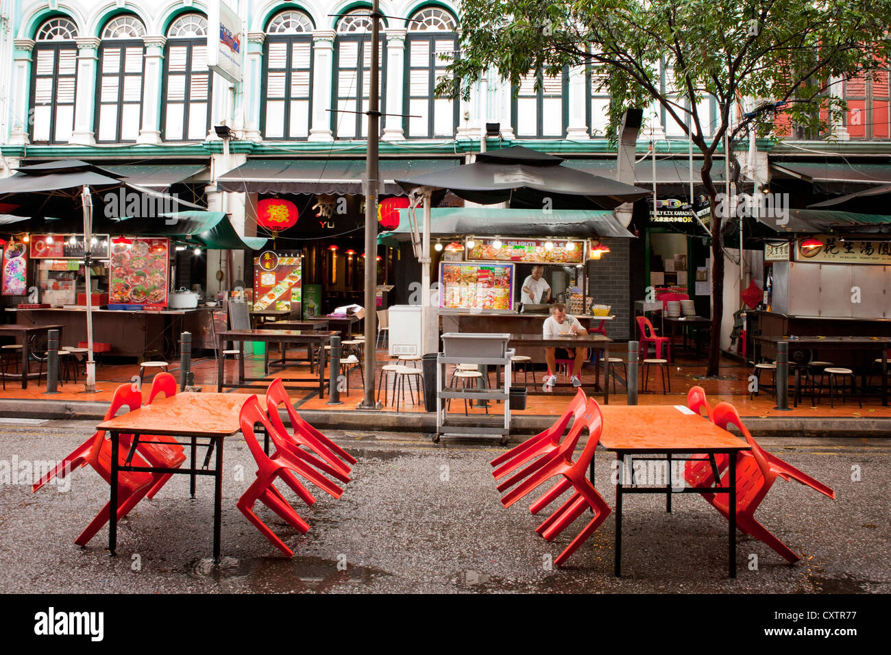 Singapore rain food hi-res stock photography and images - Alamy