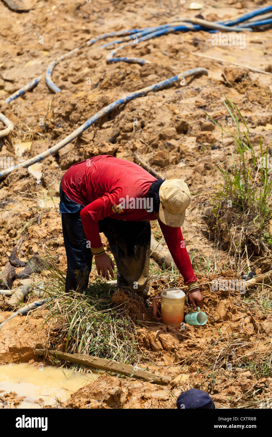 Diamond diggers hi-res stock photography and images - Alamy