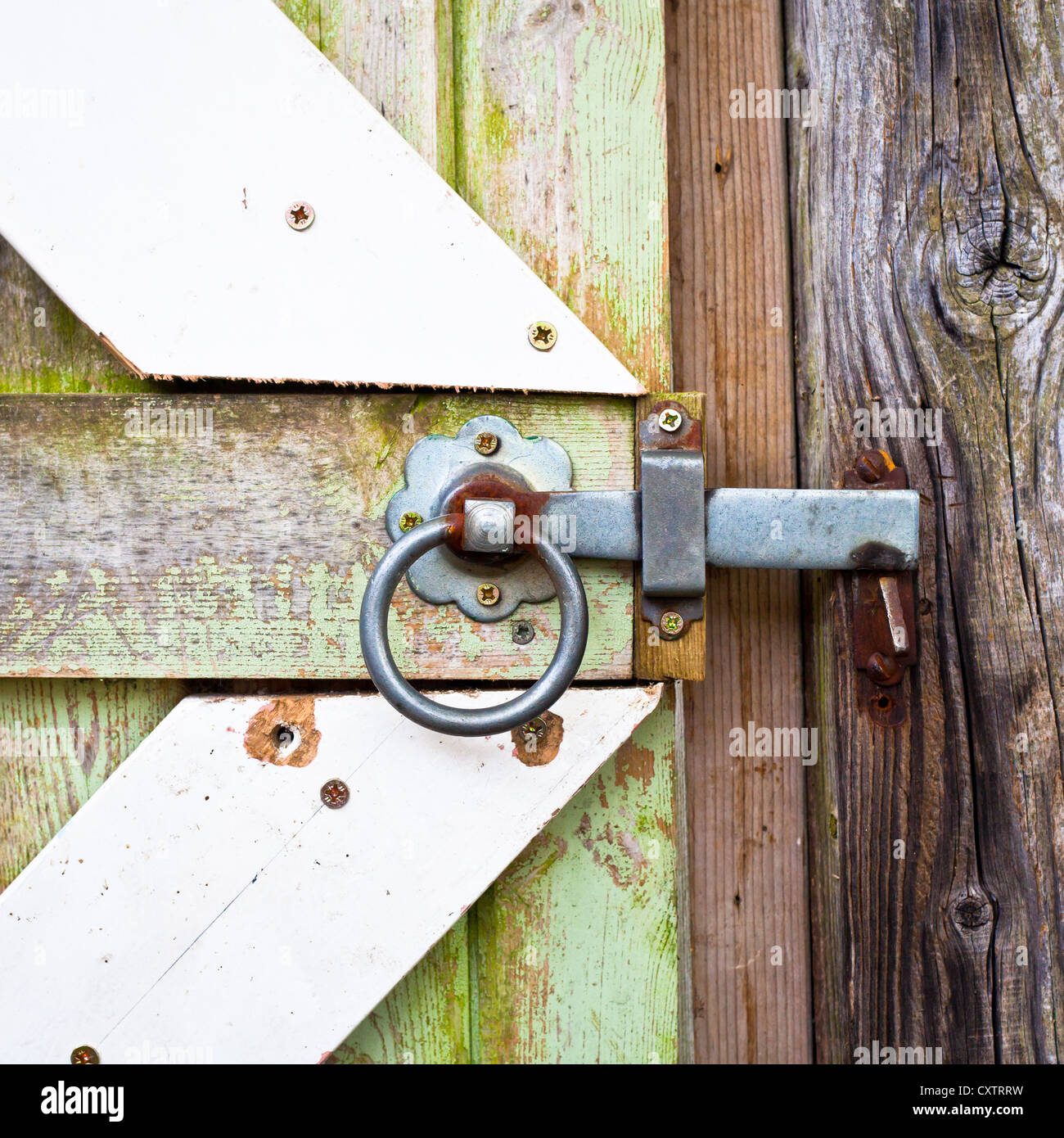 Gate latch hi-res stock photography and images - Alamy