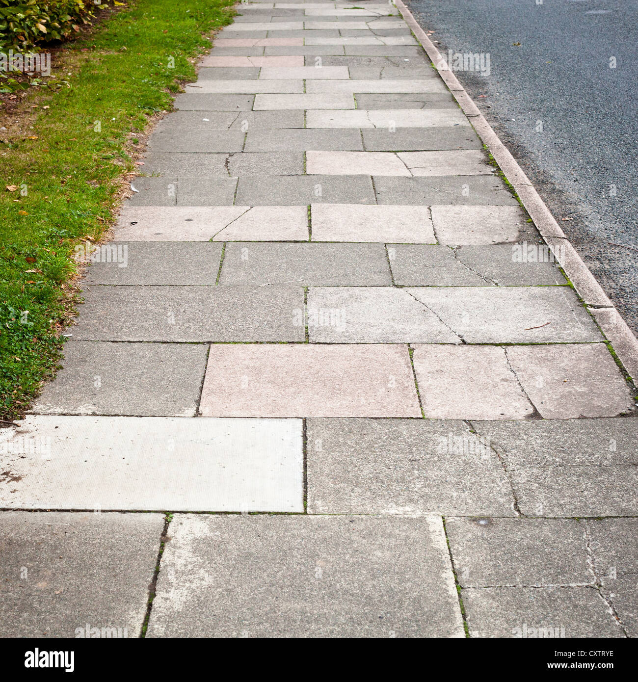 Green Grass Verge High Resolution Stock Photography and Images - Alamy