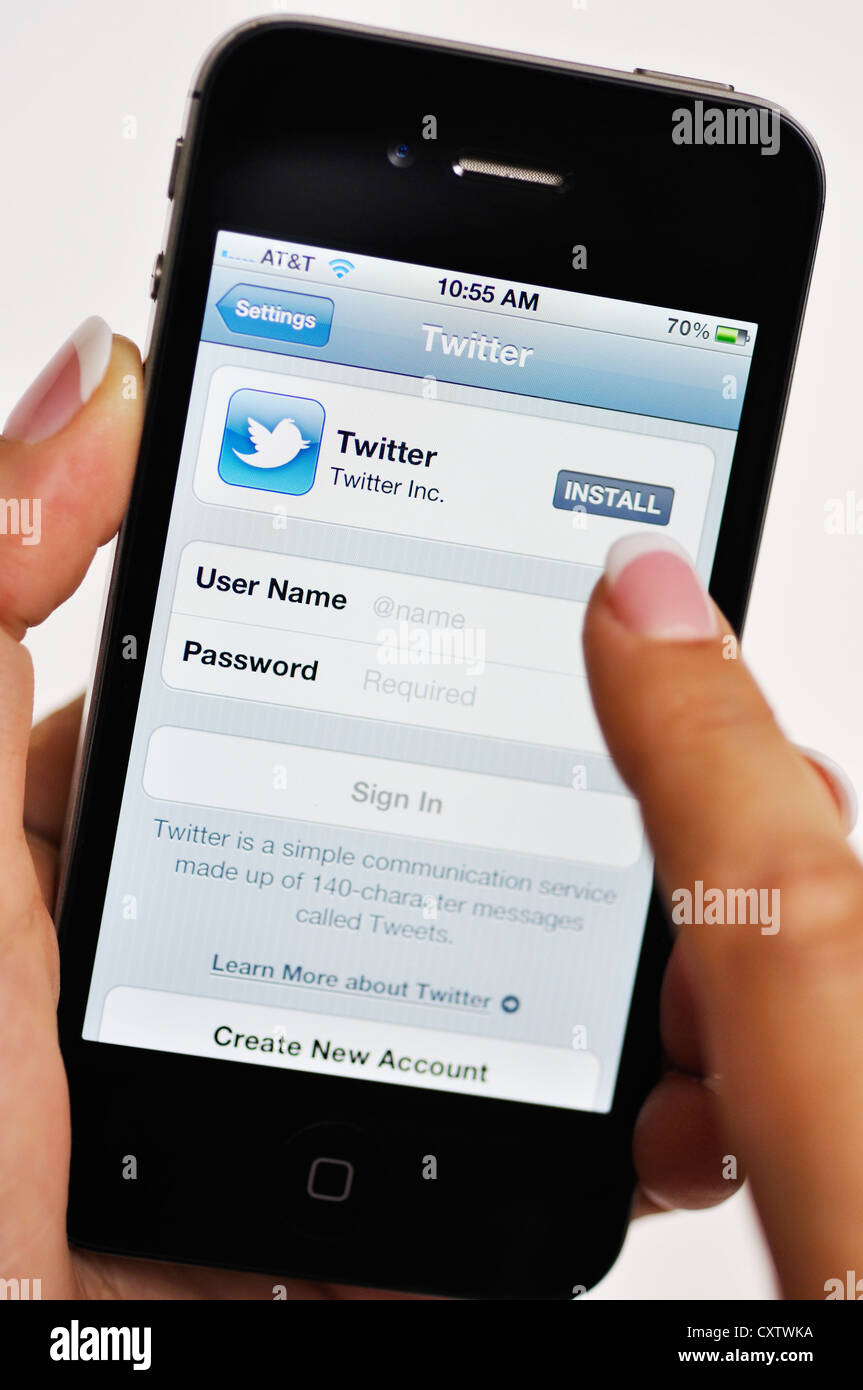 iPhone - Twitter install Stock Photo - Alamy