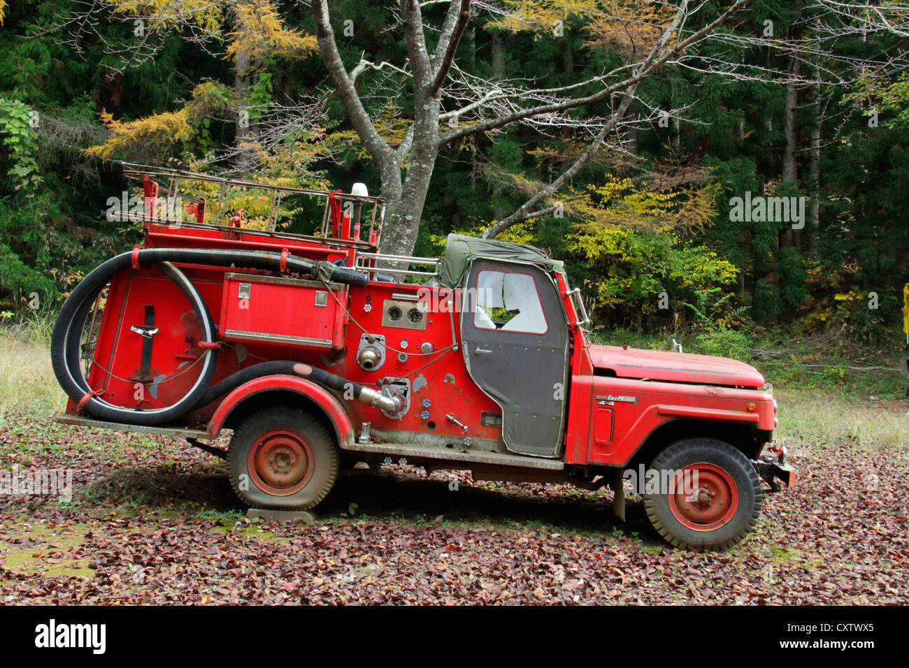 An old style fire engine at Lake Sai-ko Stock Photo - Alamy