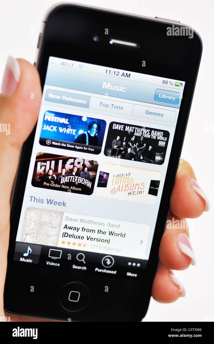 Smart phone apple music hi-res stock photography and images - Alamy
