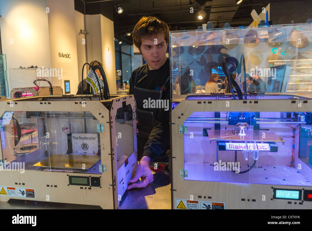 Story concept store new york hi-res stock photography and images - Alamy