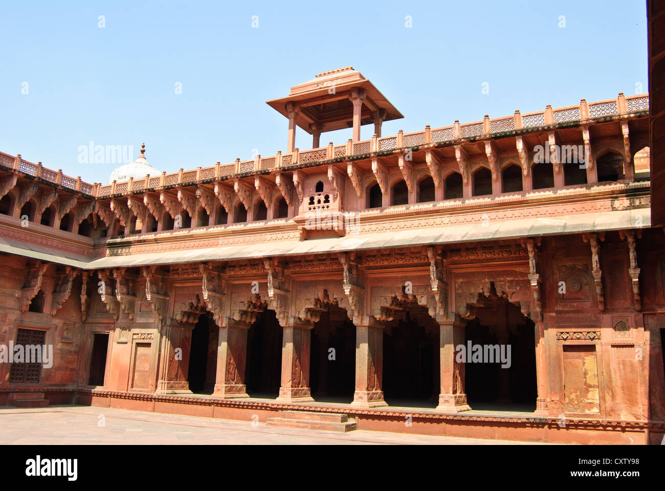 The red-sandstone Jehangir's palace in Agra Fort Stock Photo - Alamy