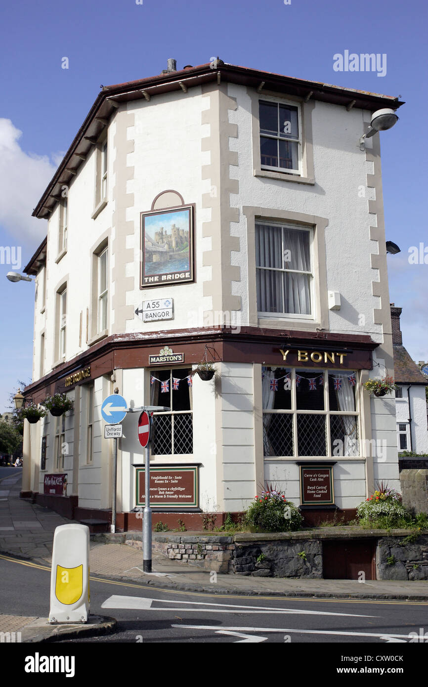 The Bridge Public House (Y Bont) in Conwy, North Wales Stock Photo - Alamy