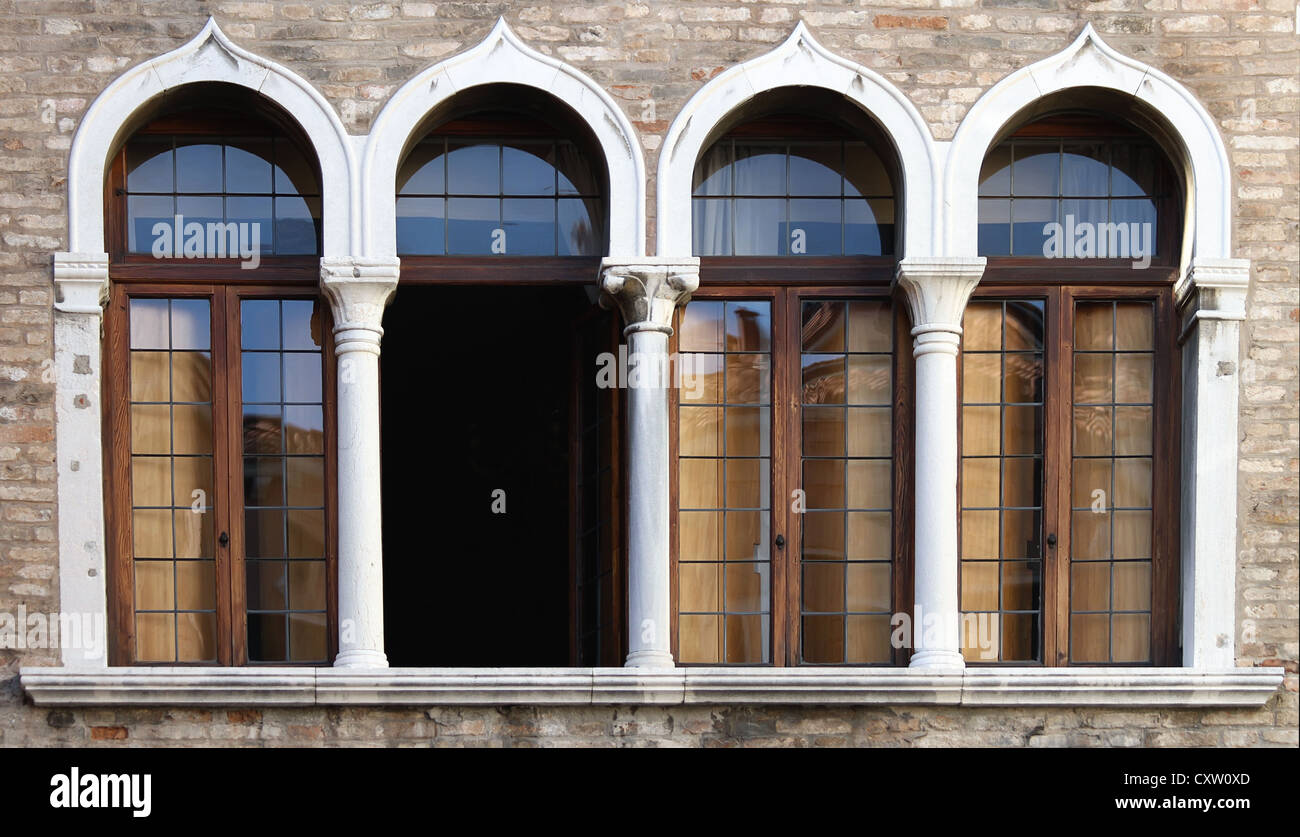 Antique venetian building window hi-res stock photography and images ...
