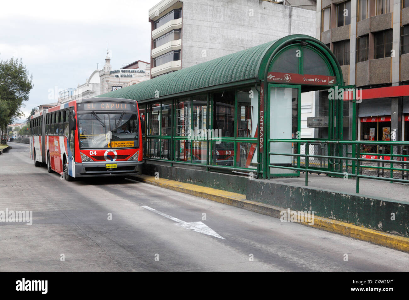 Quito public transport hi-res stock photography and images - Alamy