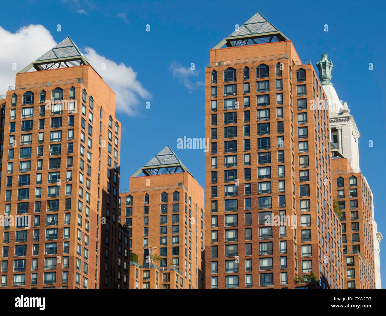 Towers nyc hi-res stock photography and images - Alamy