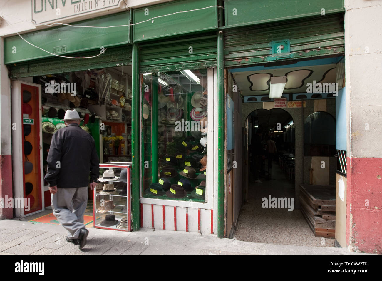 Milliner shop hi-res stock photography and images - Alamy