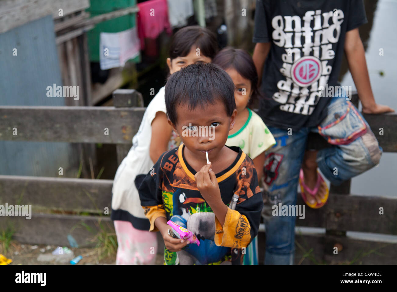Indonesian children kalimantan hi-res stock photography and images - Alamy