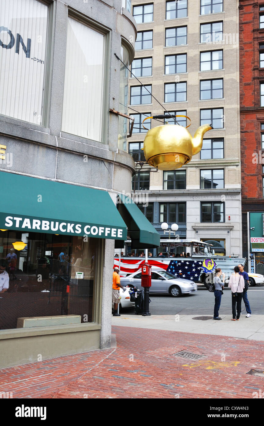 Starbucks cafe and Giant Steaming Tea Kettle, Boston, USA Stock Photo ...