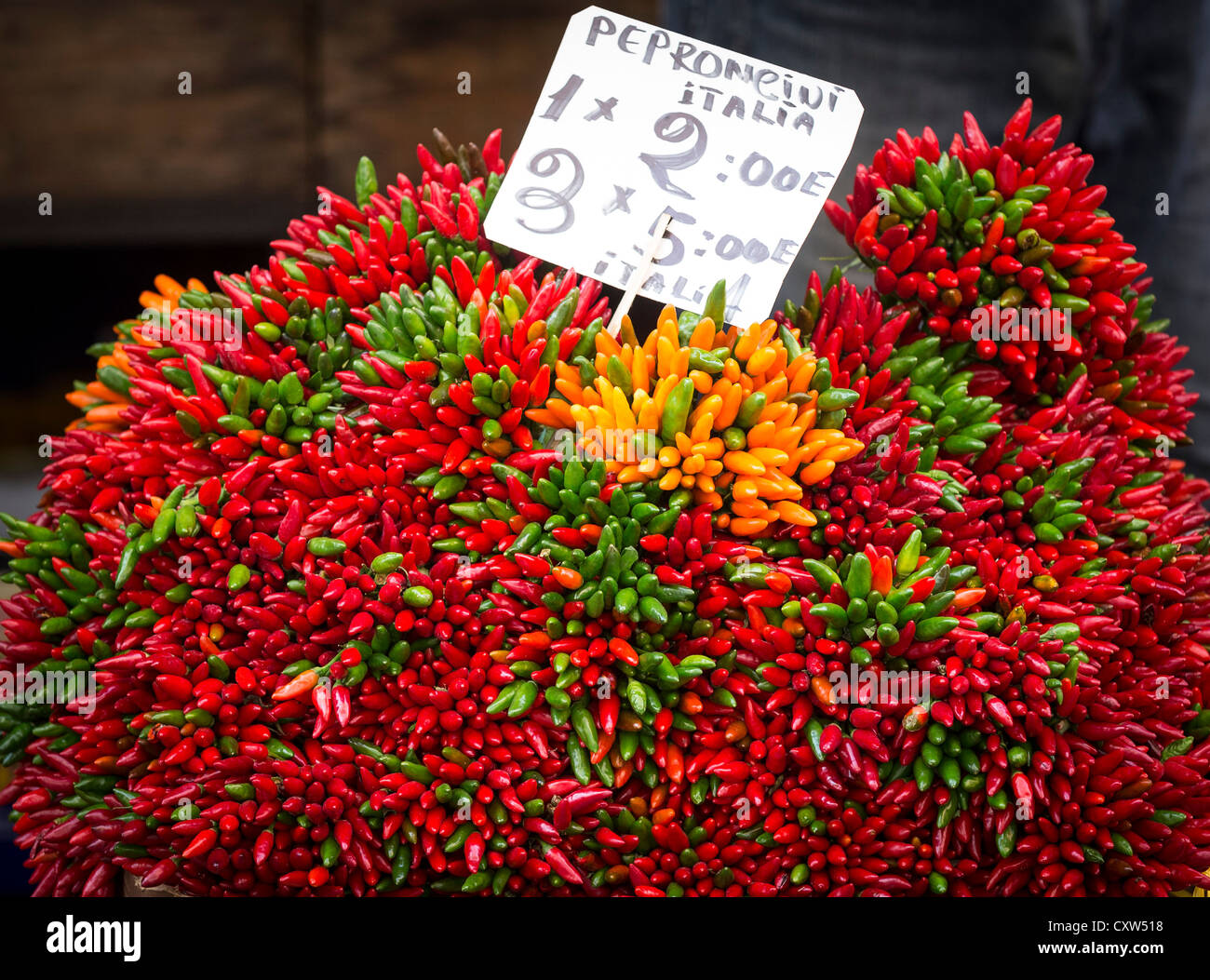 Bunches of chilli peppers hi-res stock photography and images - Alamy