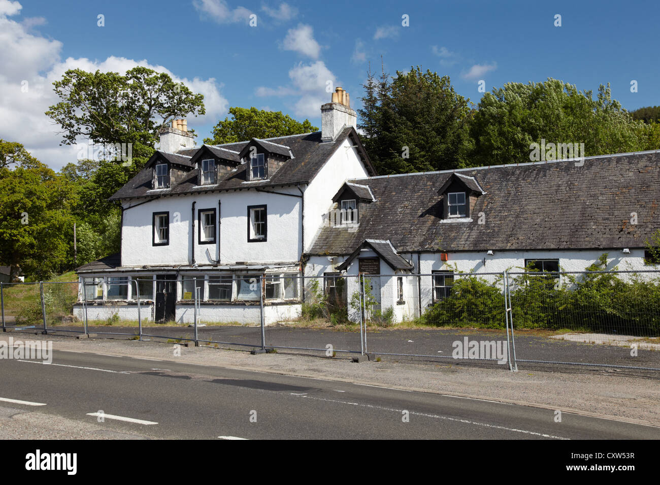 Abandoned and derelict "Old Ferry" hotel/Inn at St Catherines, Argyll ...