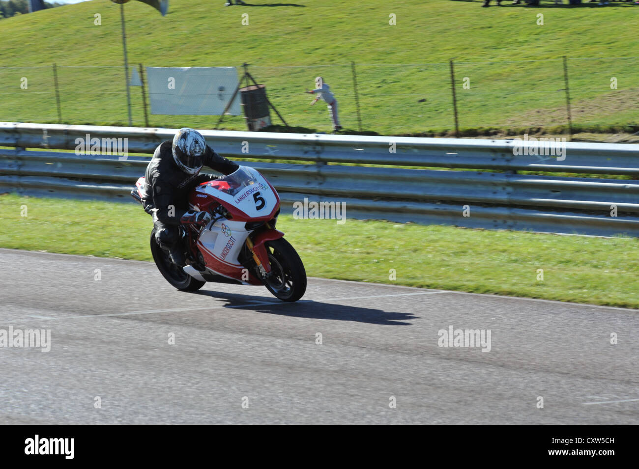 motorbike race meeting at thruxton track Stock Photo - Alamy