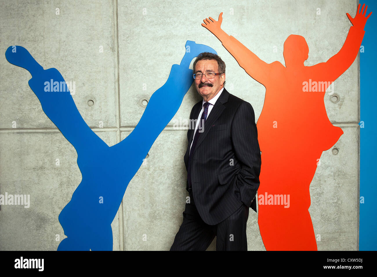 Geneticist, author and TV Presenter Professor Robert Winston Stock ...