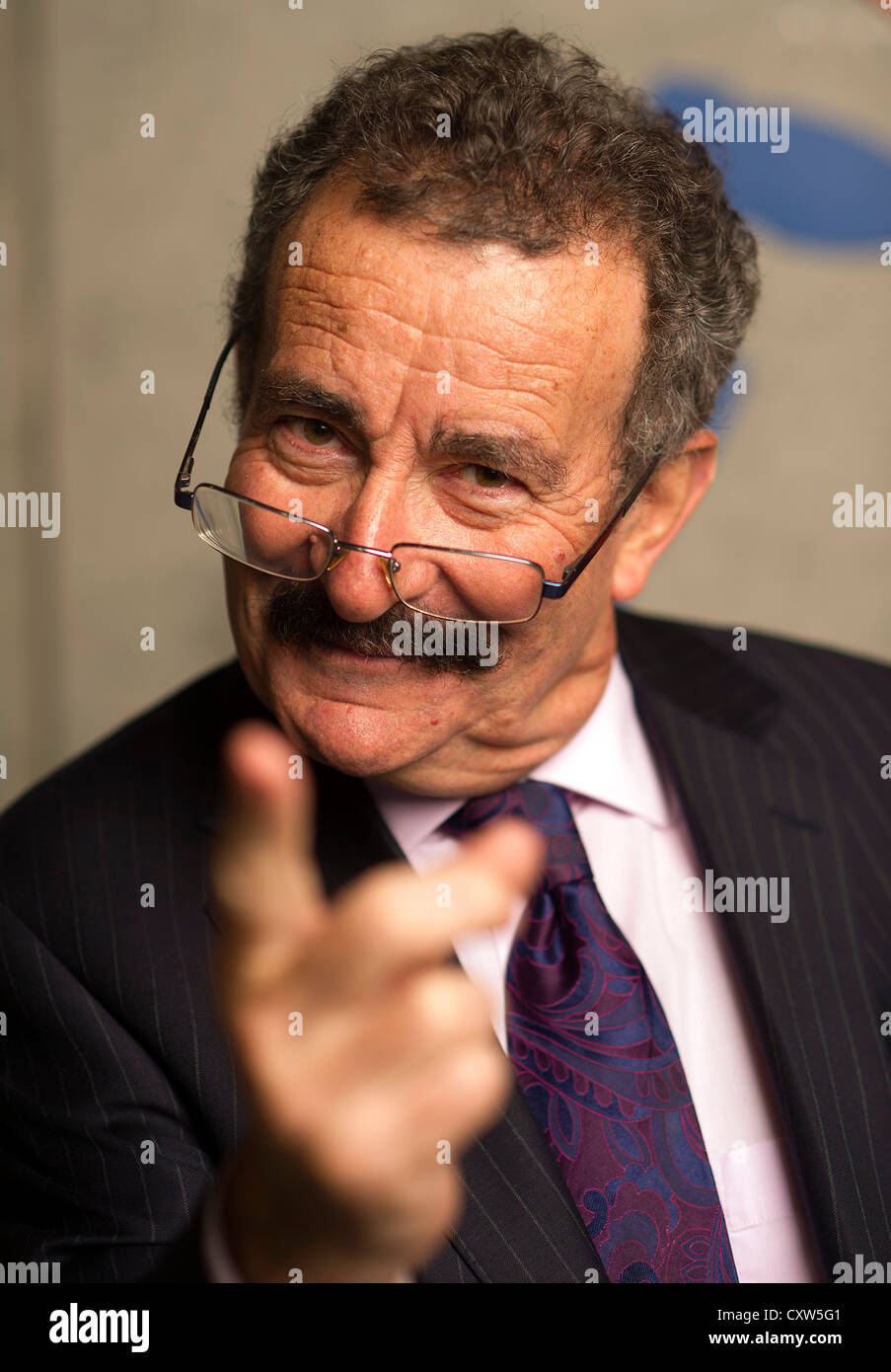 Robert winston human body hi-res stock photography and images - Alamy