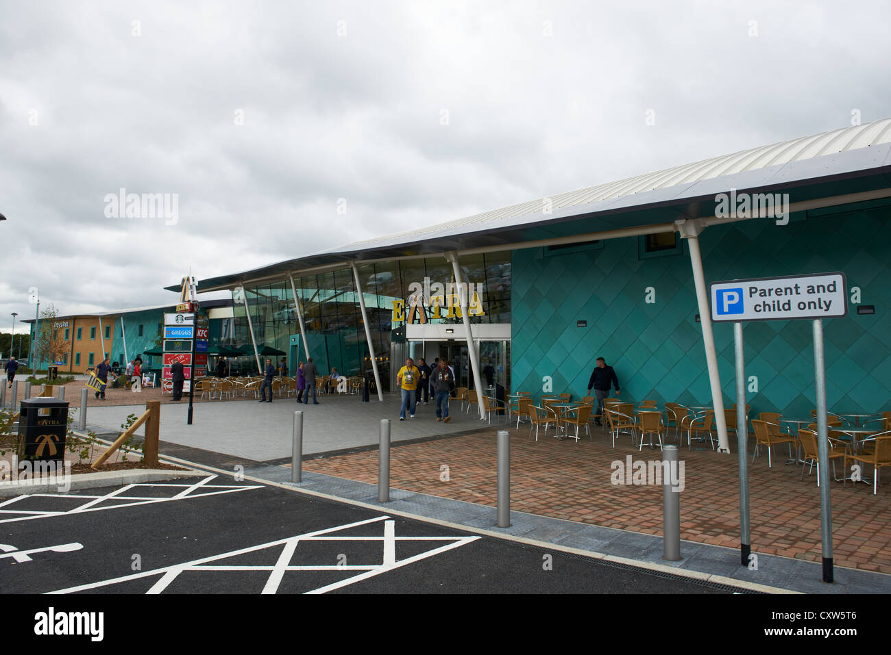 New motorway service area on the M25 at Cobham built on the New Barn ...