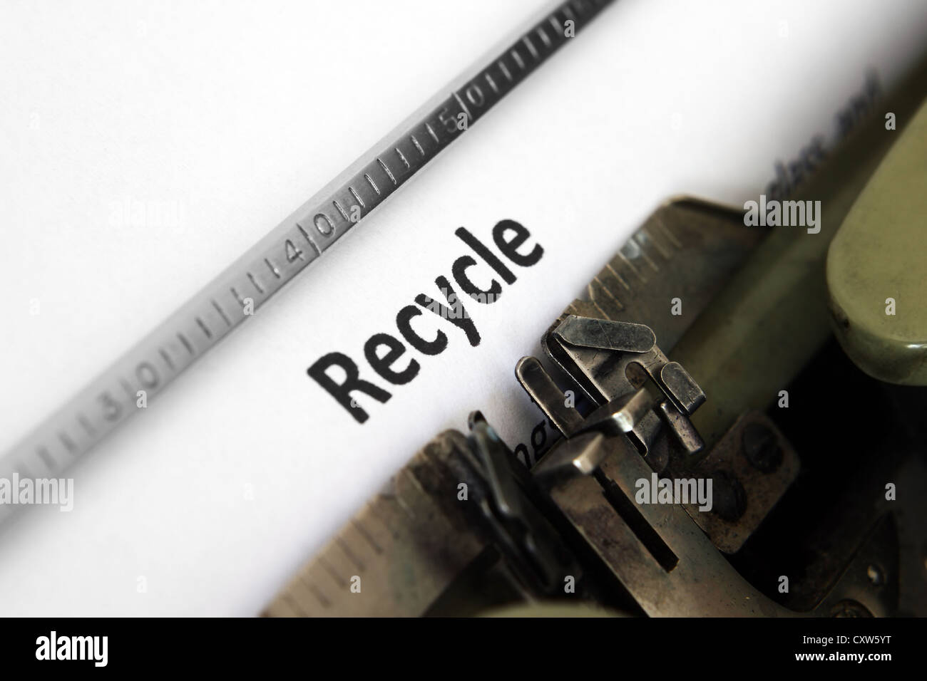 Ransom note font hi-res stock photography and images - Alamy