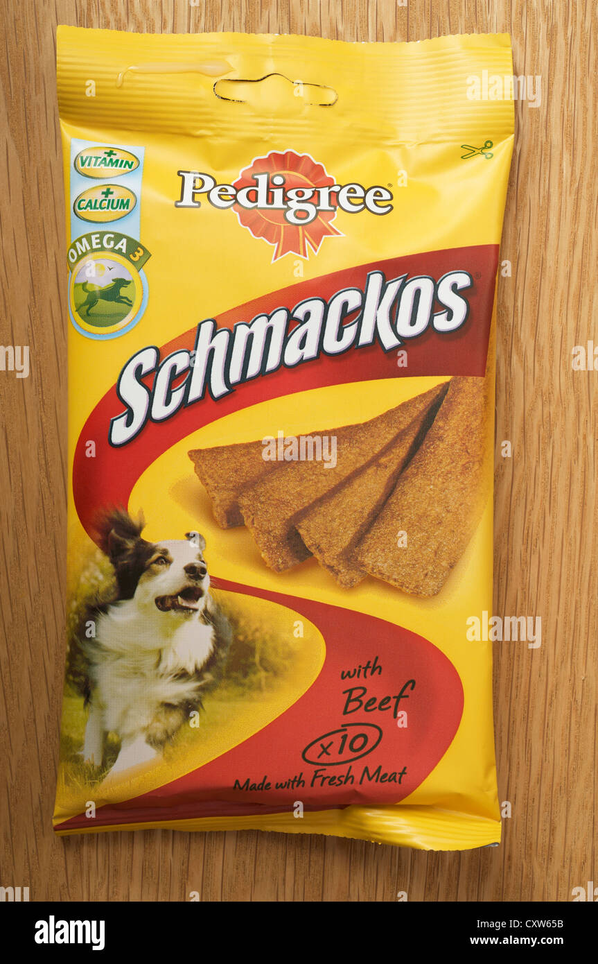 Packet of pedigree schmackos hi-res stock photography and images - Alamy