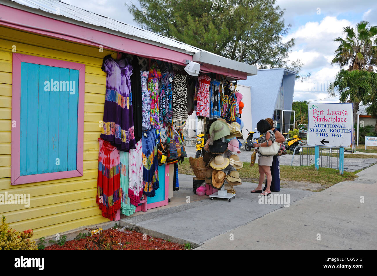 Shops in Straw Market, Freeport, Bahamas Stock Photo - Alamy