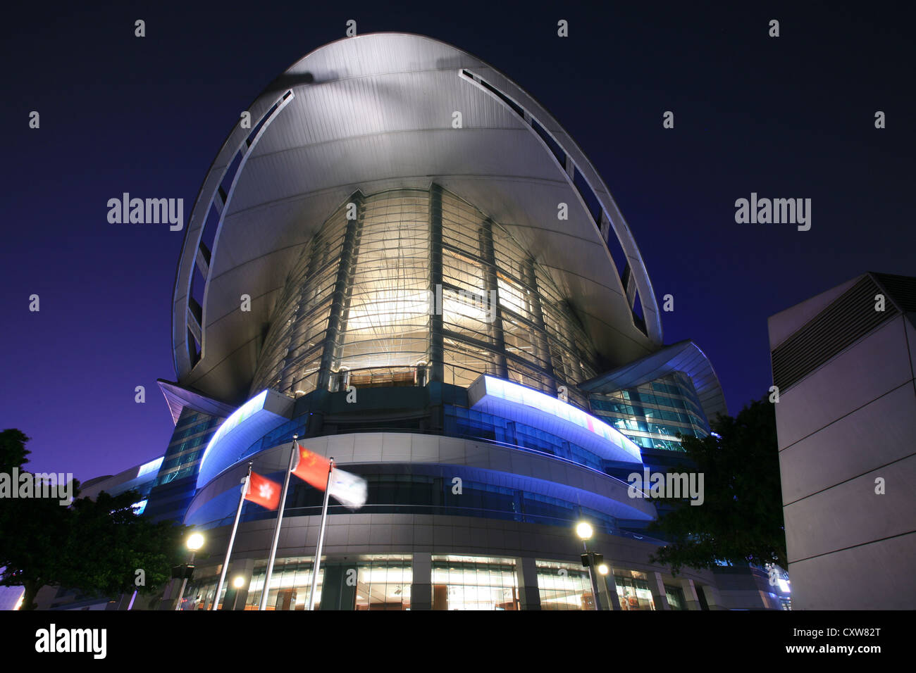 Exhibition building night hi-res stock photography and images - Alamy
