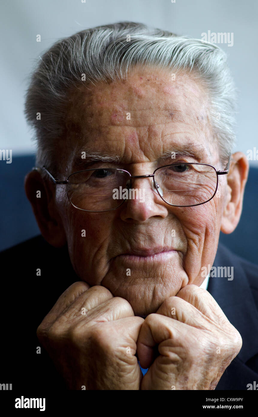 90s Man High Resolution Stock Photography and Images - Alamy