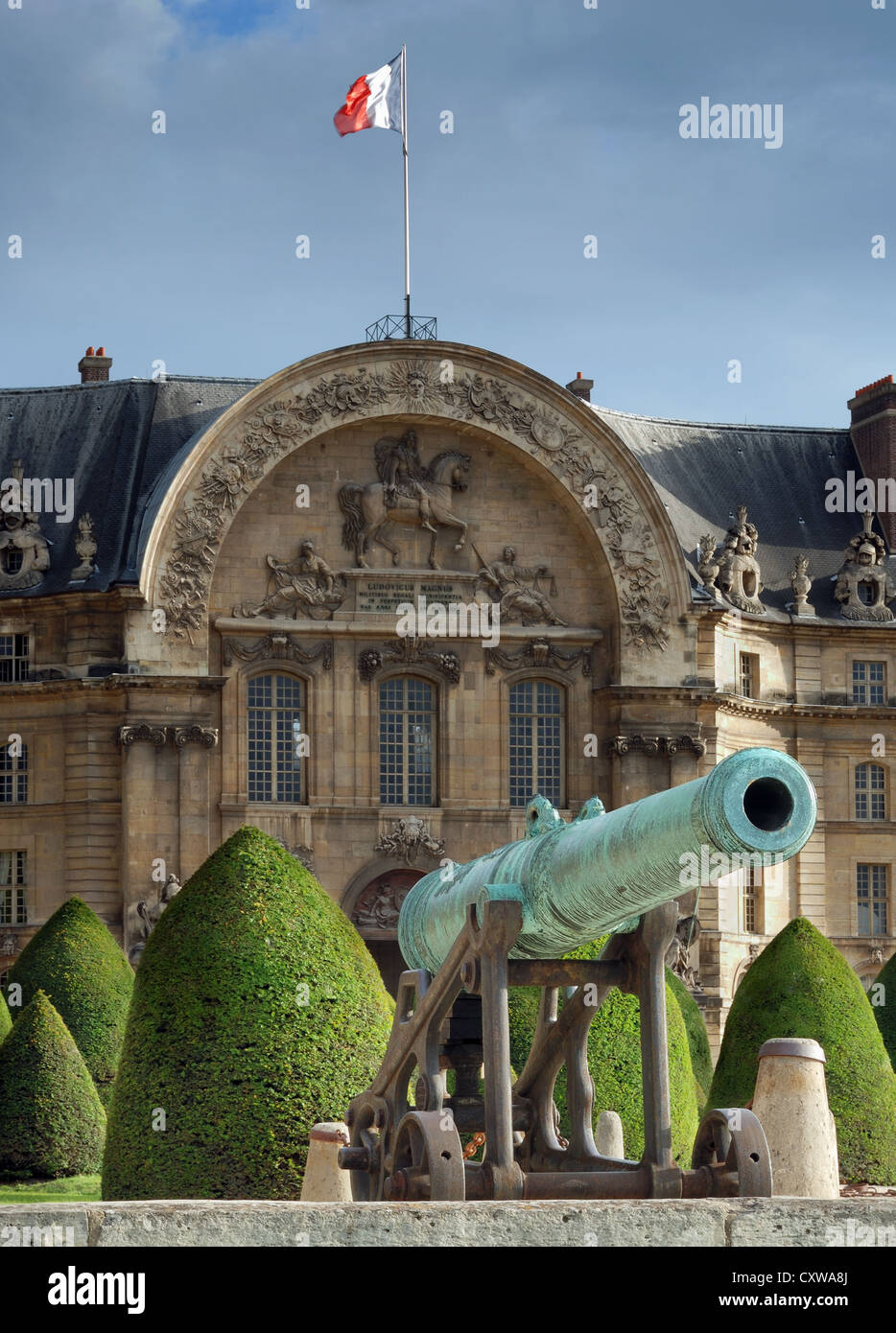 Les invalides museum hi-res stock photography and images - Alamy