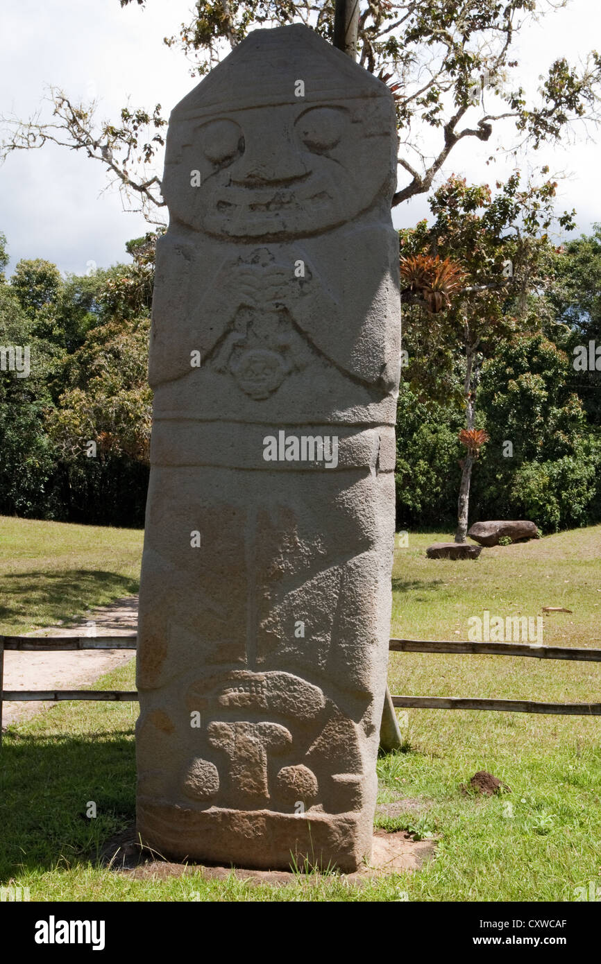 Statue of male & female figures & giving birth, San Agustin ...