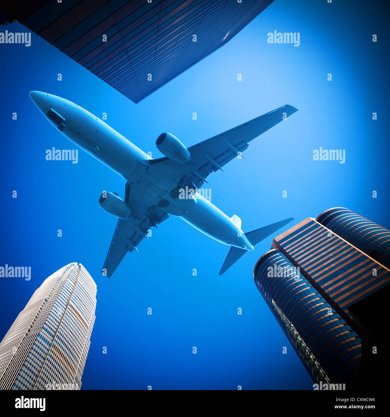 Modern aeroplane hi-res stock photography and images - Alamy