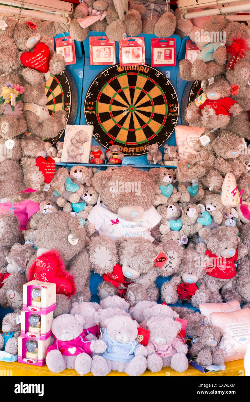 Cuddly toys hi-res stock photography and images - Alamy