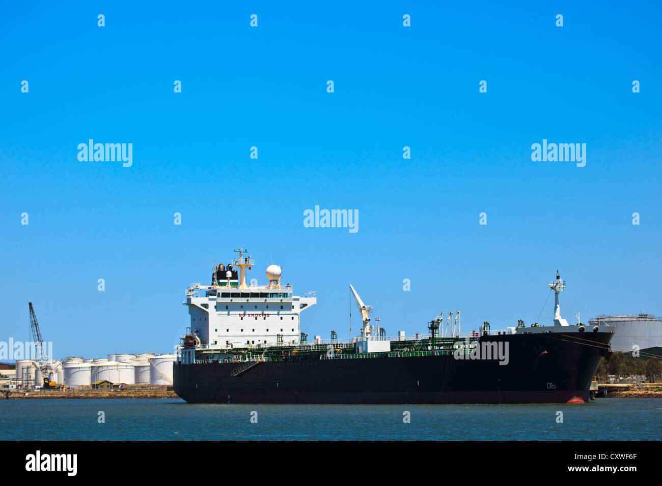 Oil tank farm hi-res stock photography and images - Alamy