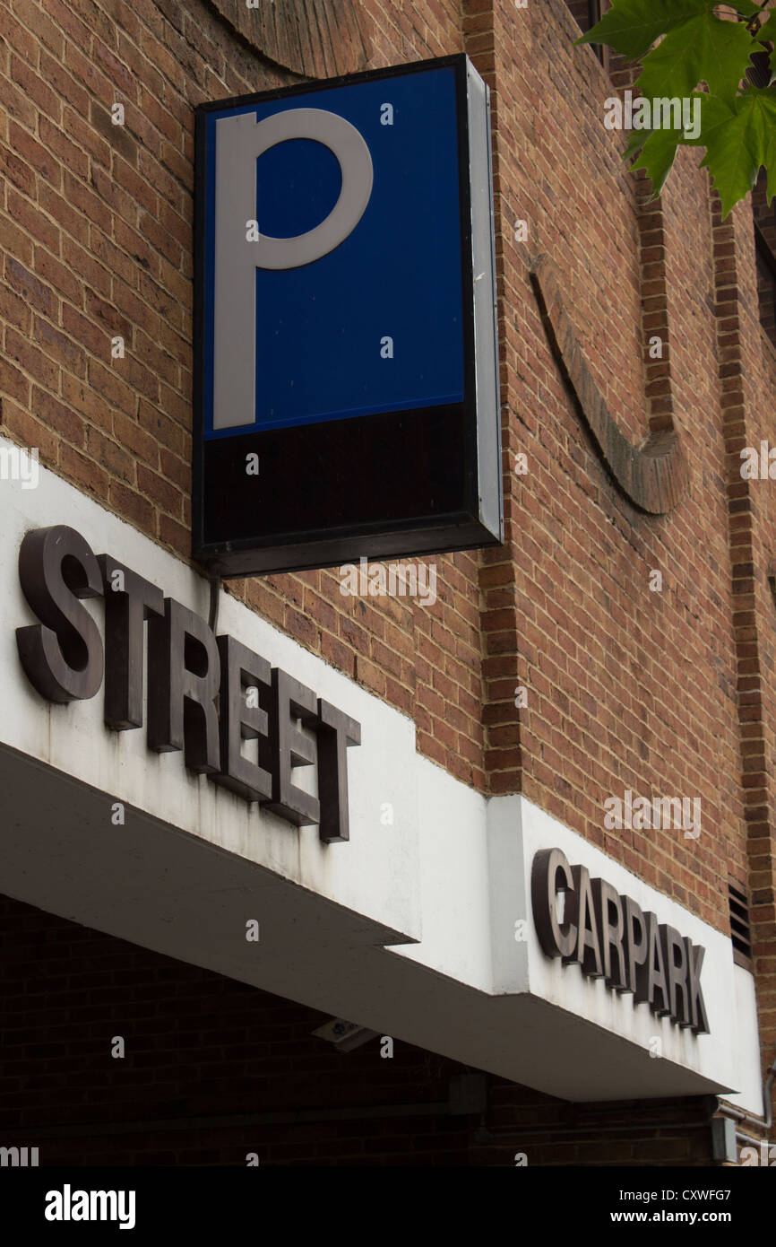 Car park P sign entrance Stock Photo - Alamy