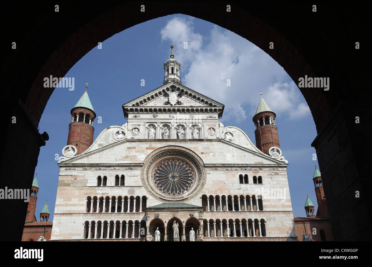 Duomo cremona hi-res stock photography and images - Alamy