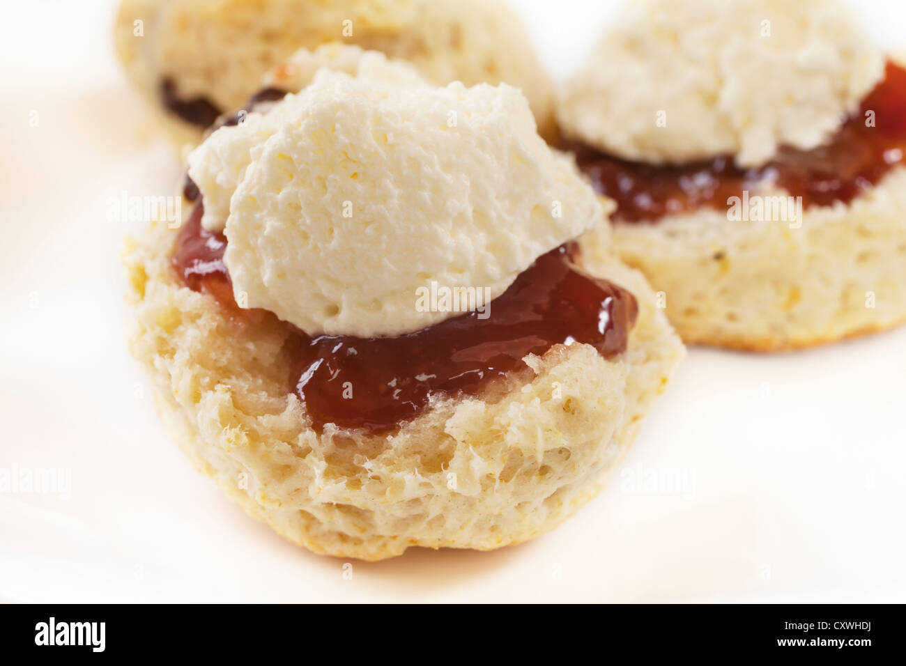 Scones with cream hi-res stock photography and images - Alamy