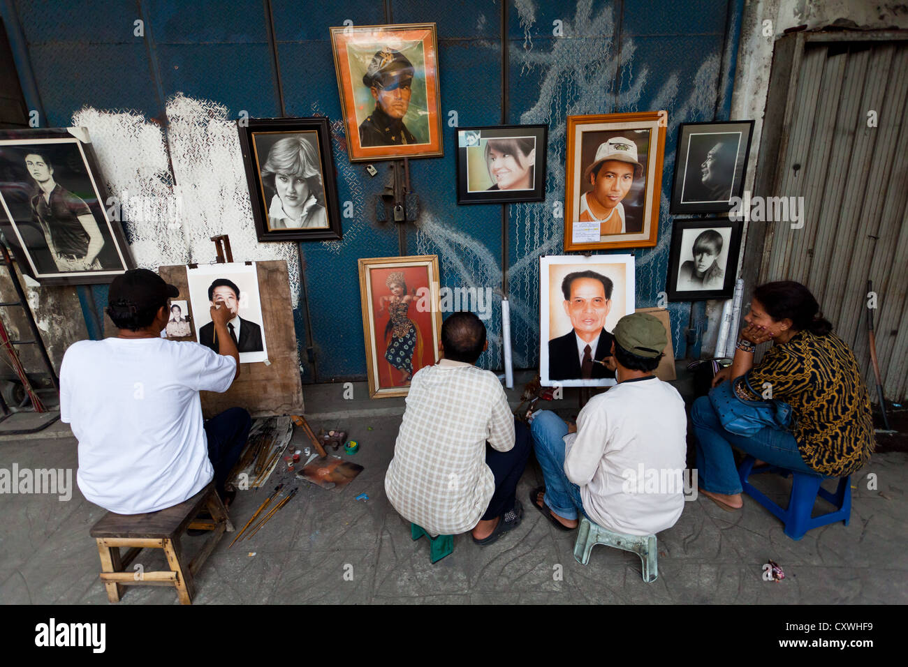 Portrait Artist in the Streets of Jakarta, Indonesia Stock Photo - Alamy