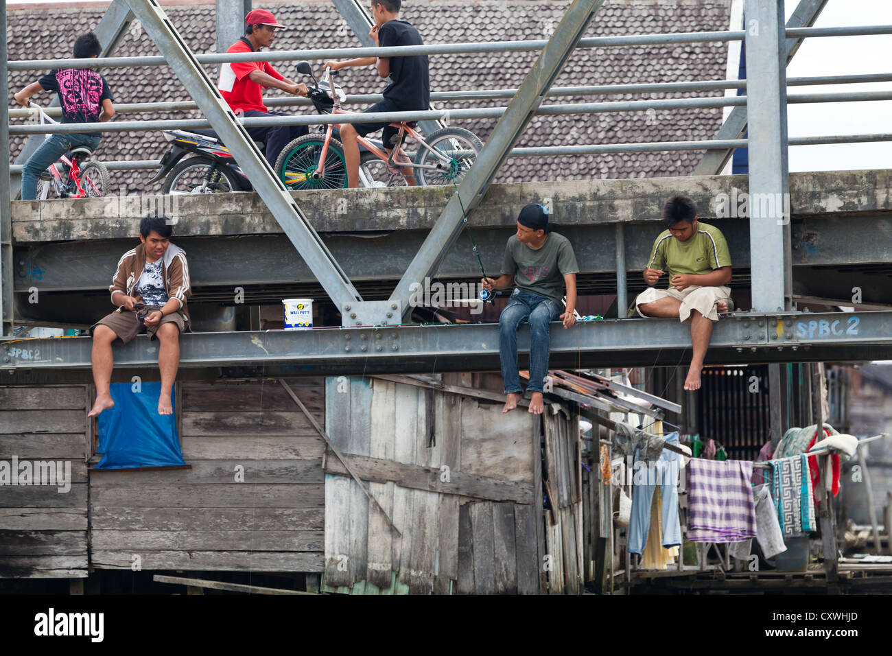 Steel group bridge hi-res stock photography and images - Alamy