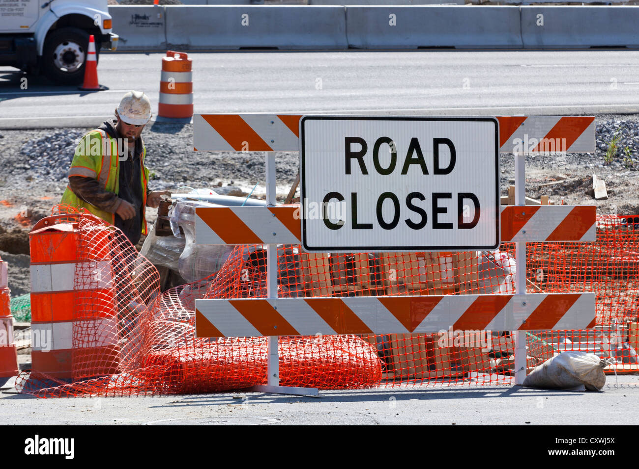 Road Closed sign - USA Stock Photo - Alamy